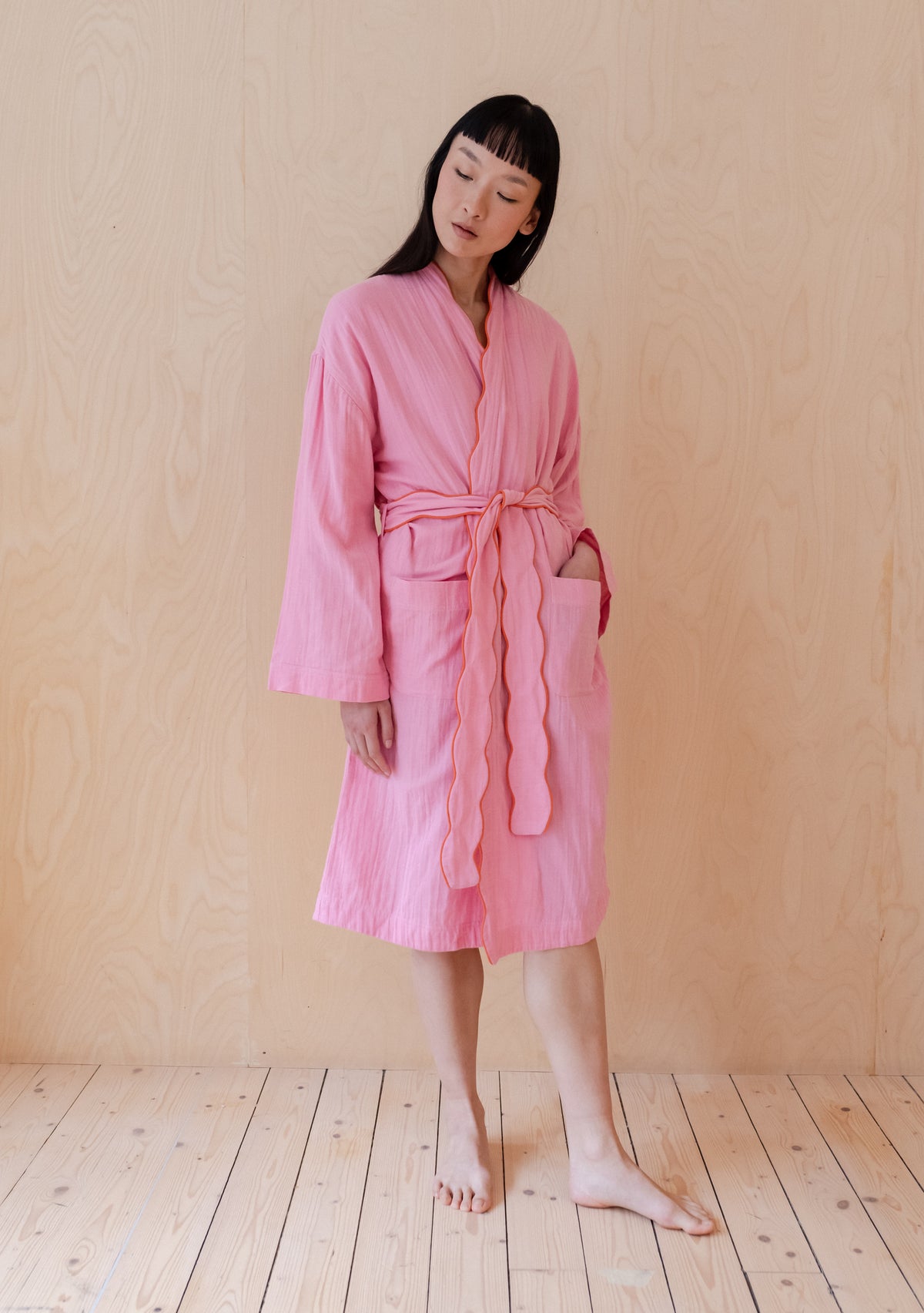 Cotton Robe in Pink Scallop – TBCo